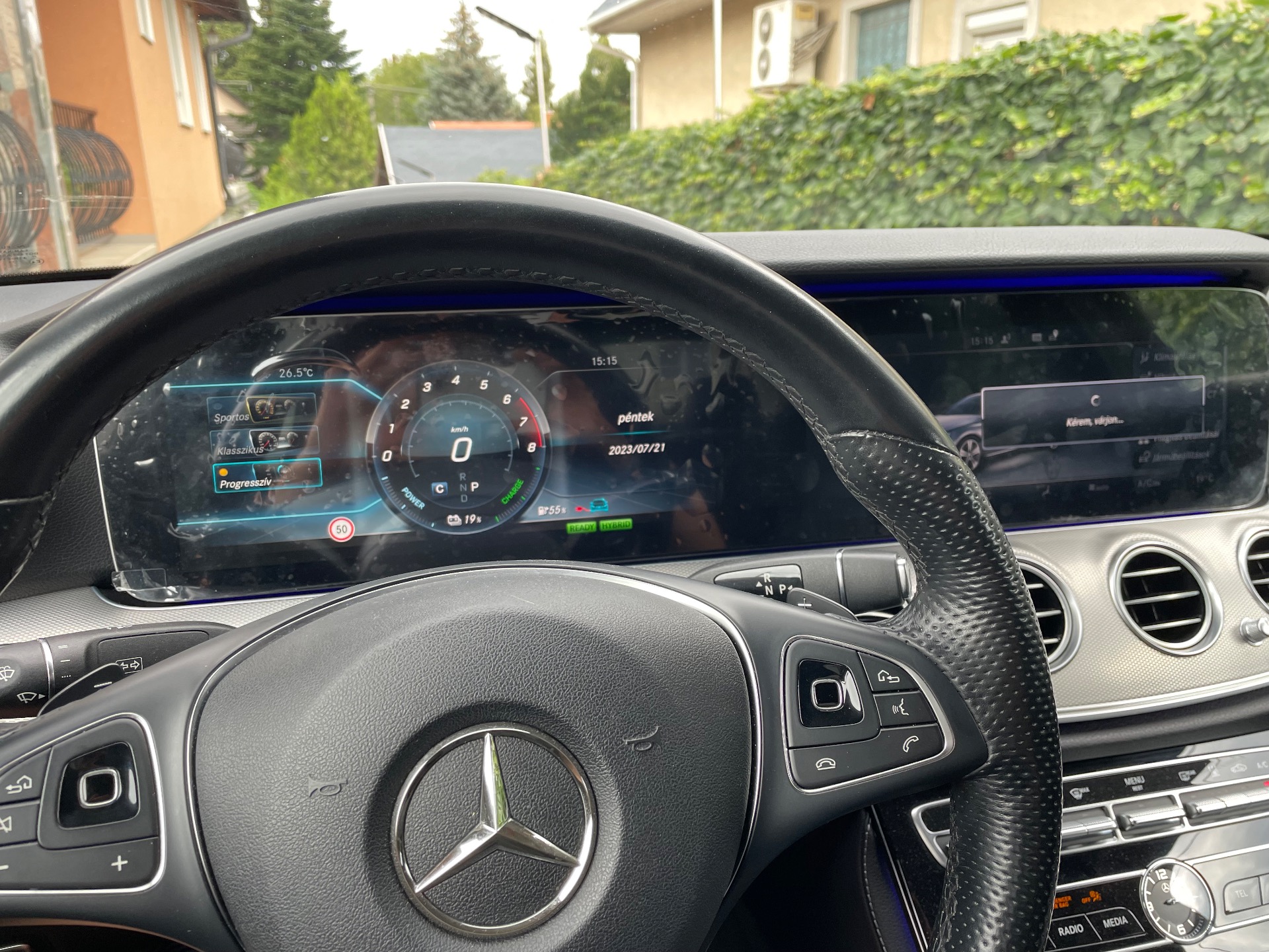 W213 E 350 E Widescreen Cockpit :: Mercedes utólagos extrák