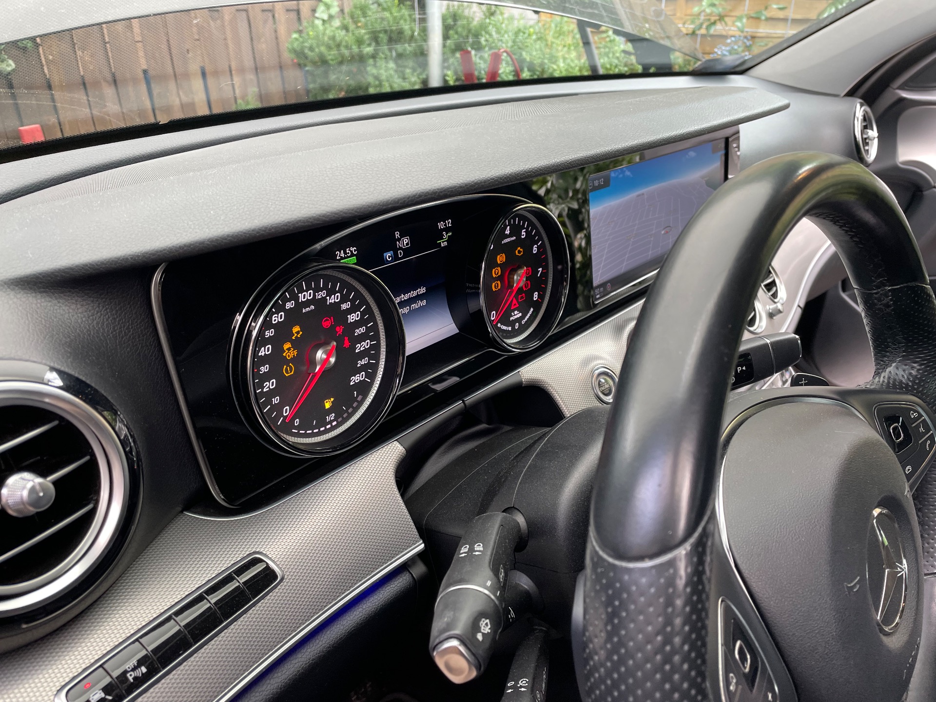 W213 E 350 E Widescreen Cockpit :: Mercedes utólagos extrák